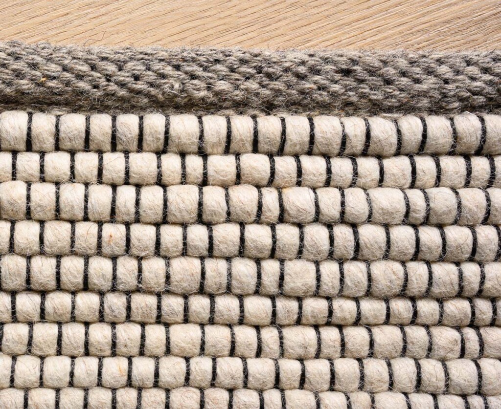 Wollen vloerkleed strepen Lett - okergeel/grijs | Tapeso